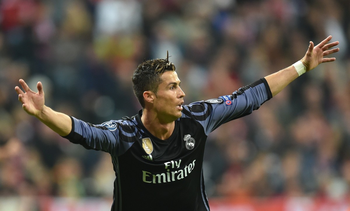 100 vezes CR7 na Europa: craque português mantém rotina de marcas ...