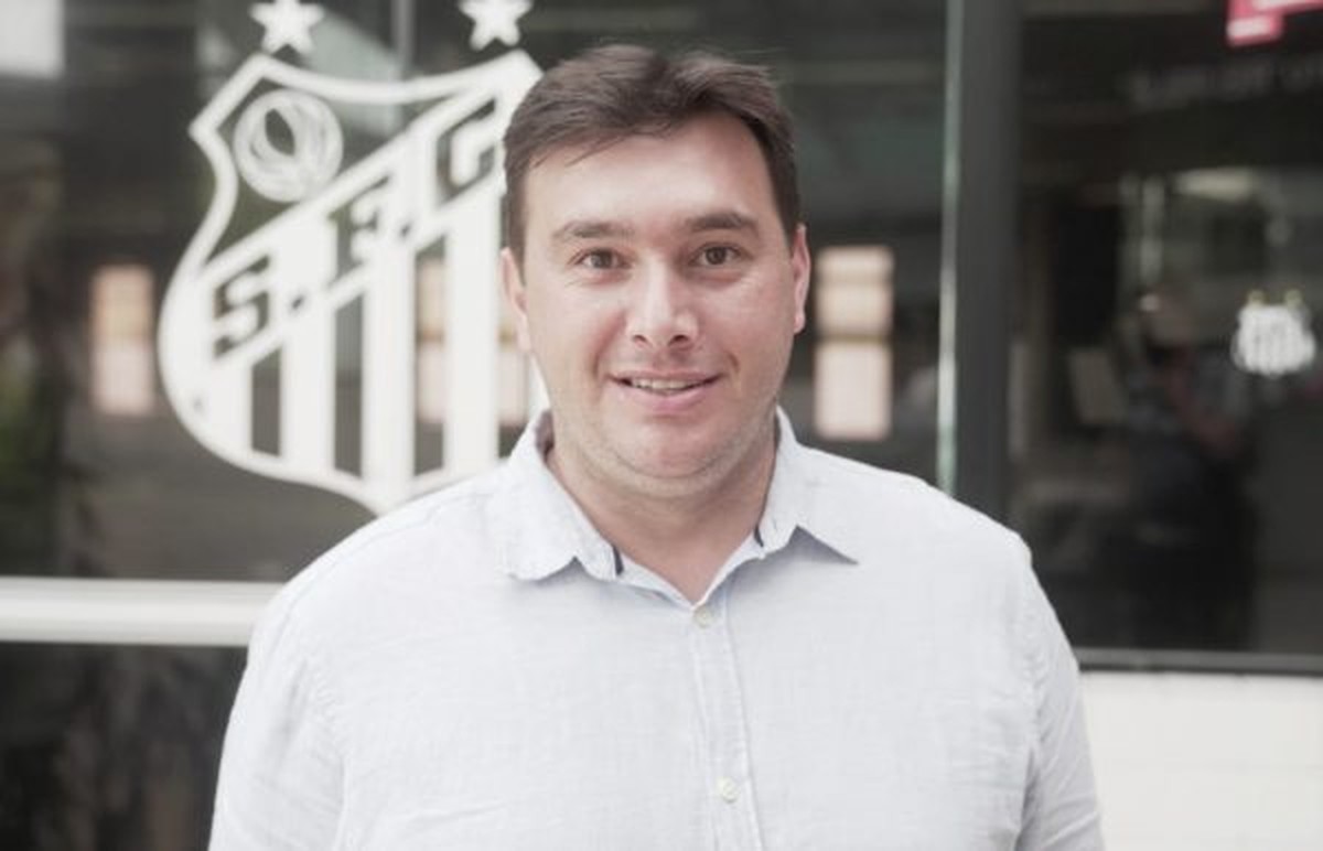 Santos anuncia Felipe Gil como novo coordenador da base | santos | ge