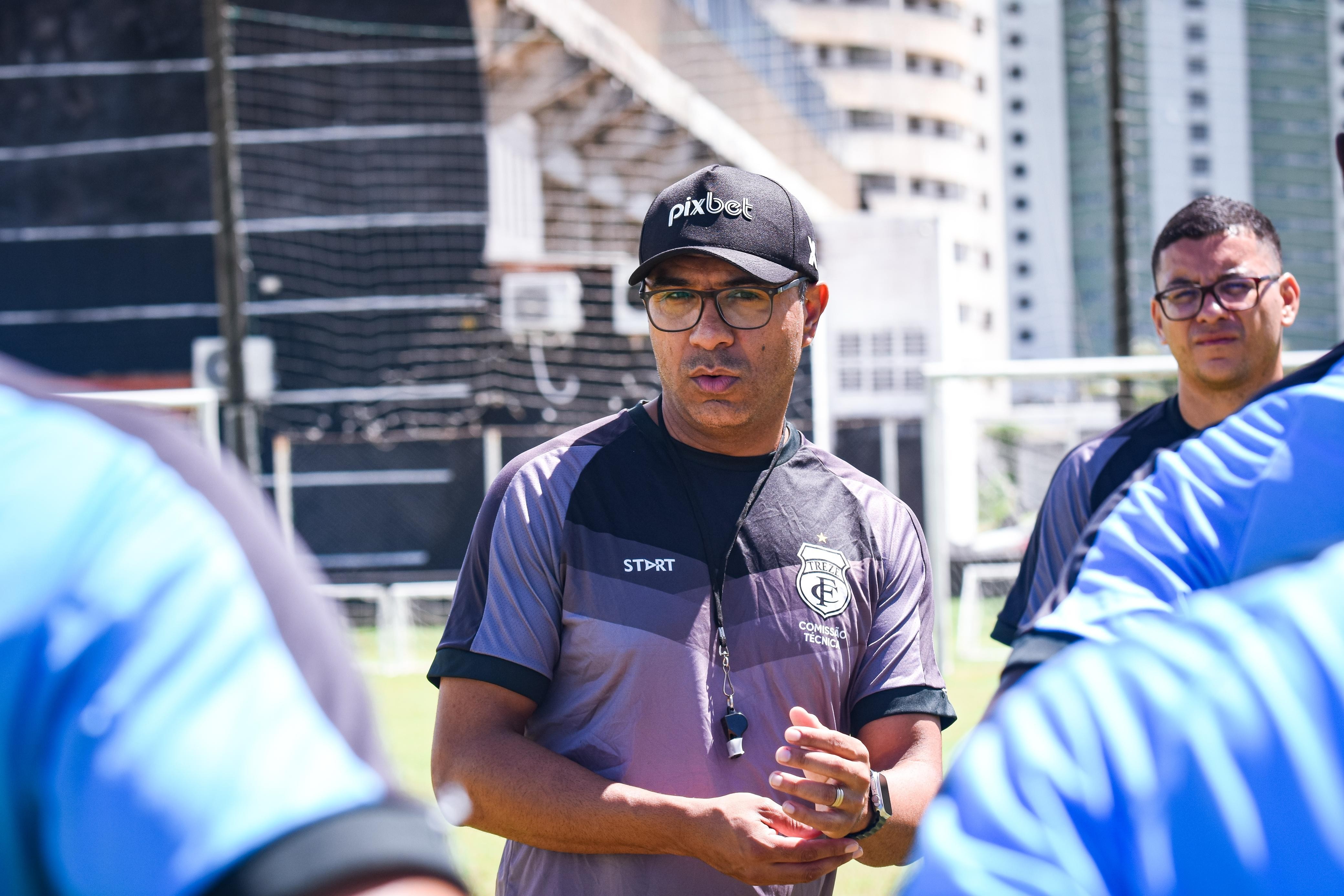 Surian vê jogo contra o Sousa como uma decisão para o Treze e destaca ...