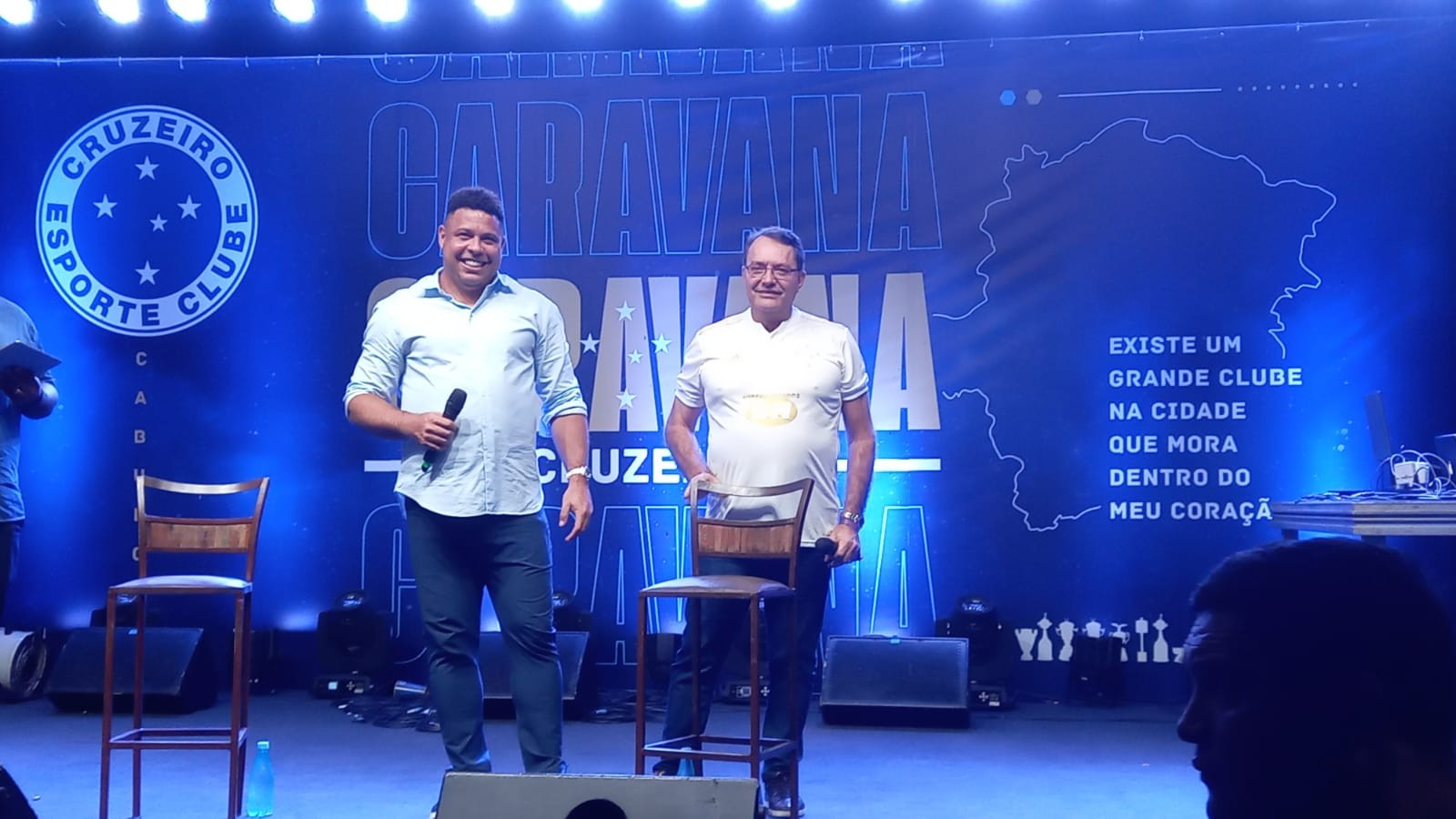Em festa, Ronaldo "antecipou" venda da SAF do Cruzeiro a empresários ...