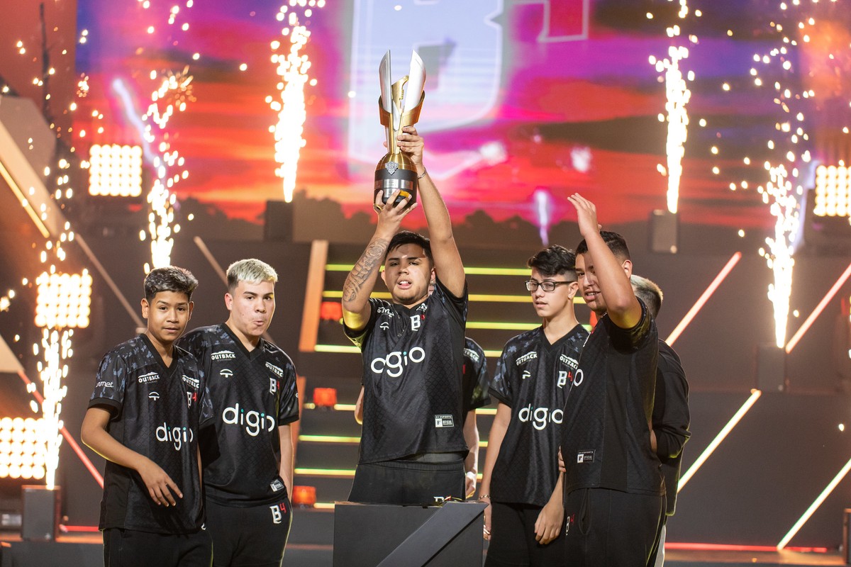 Early Game #83: a história da B4, campeã da LBFF 6 | early game | ge