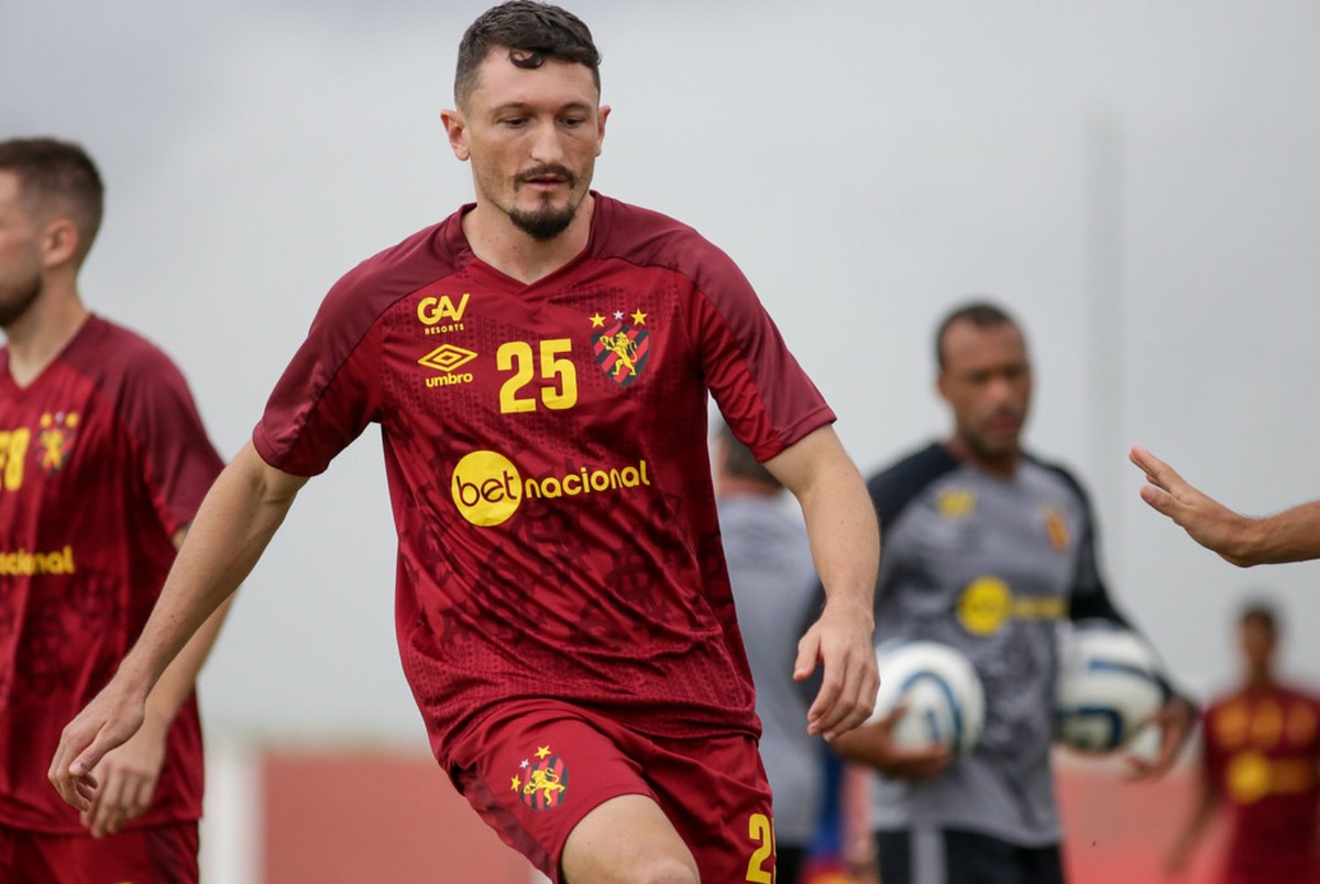 Sander sofre fratura no nariz, passará por cirurgia e desfalca Sport ...