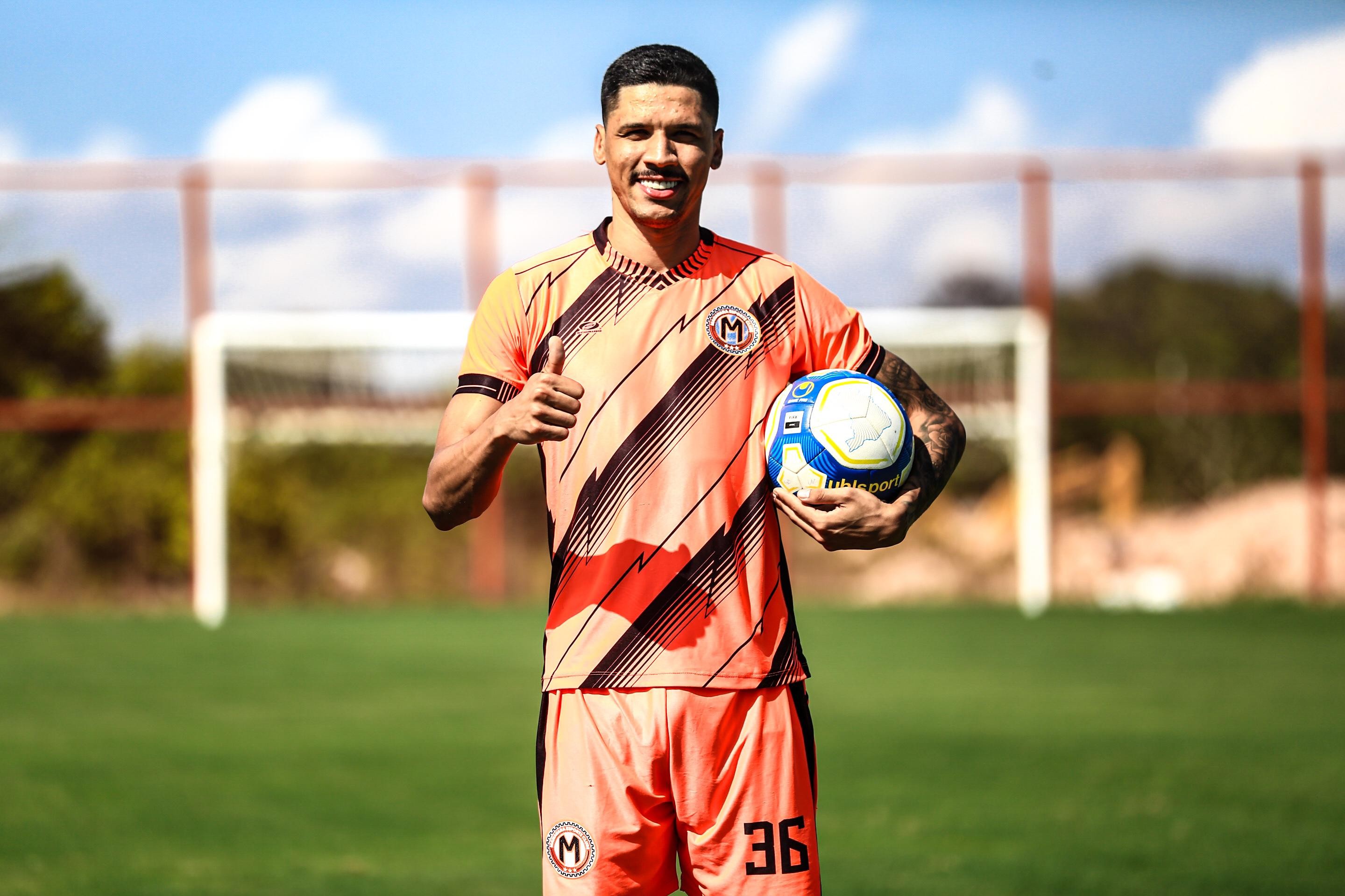 Manauara anuncia atacante Giovane Gomes | Ge