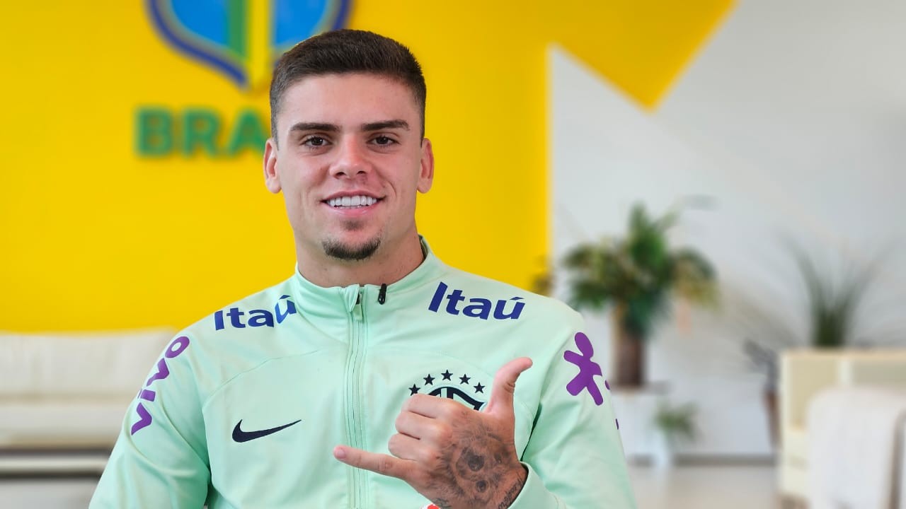 Gabriel Pec se emociona ao comentar despedida: "Amo muito o Vasco e a ...