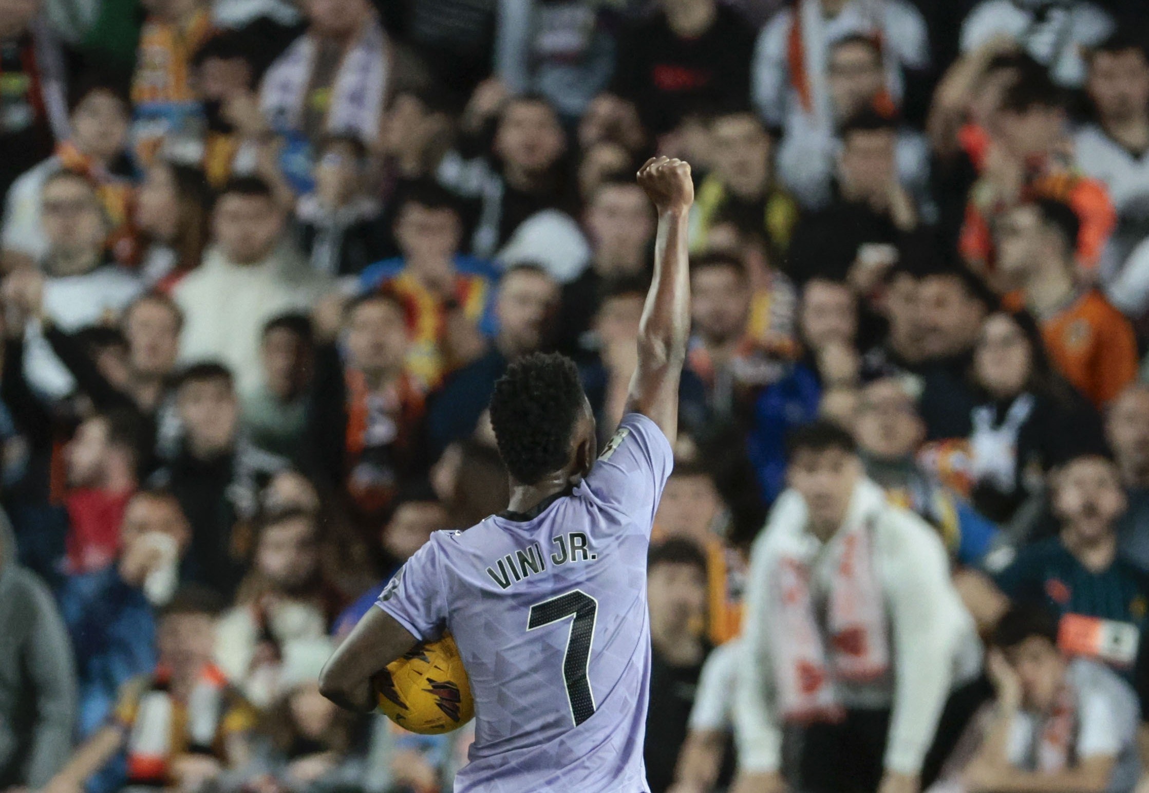 Valencia processa Netflix e produtora do documentário de Vini Jr.