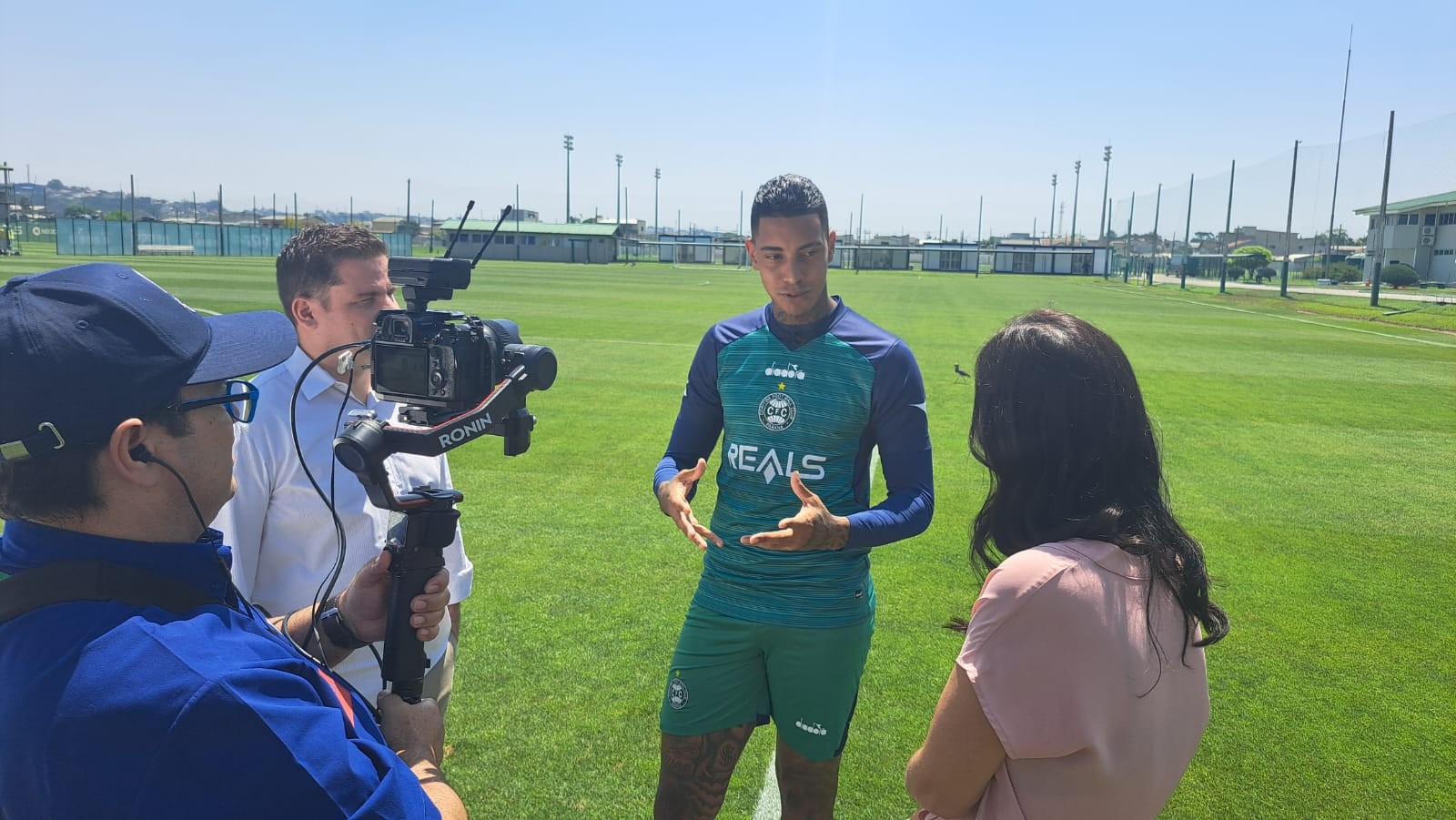 Exclusivo: Alef Manga fala sobre retorno ao futebol pelo Coritiba após ...