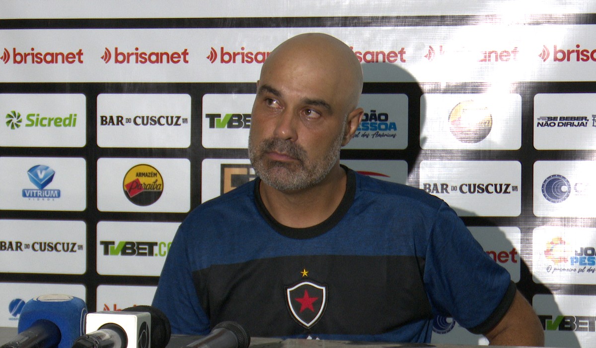 Botafogo-PB anuncia saída do técnico Cristian de Souza | botafogo-pb | ge