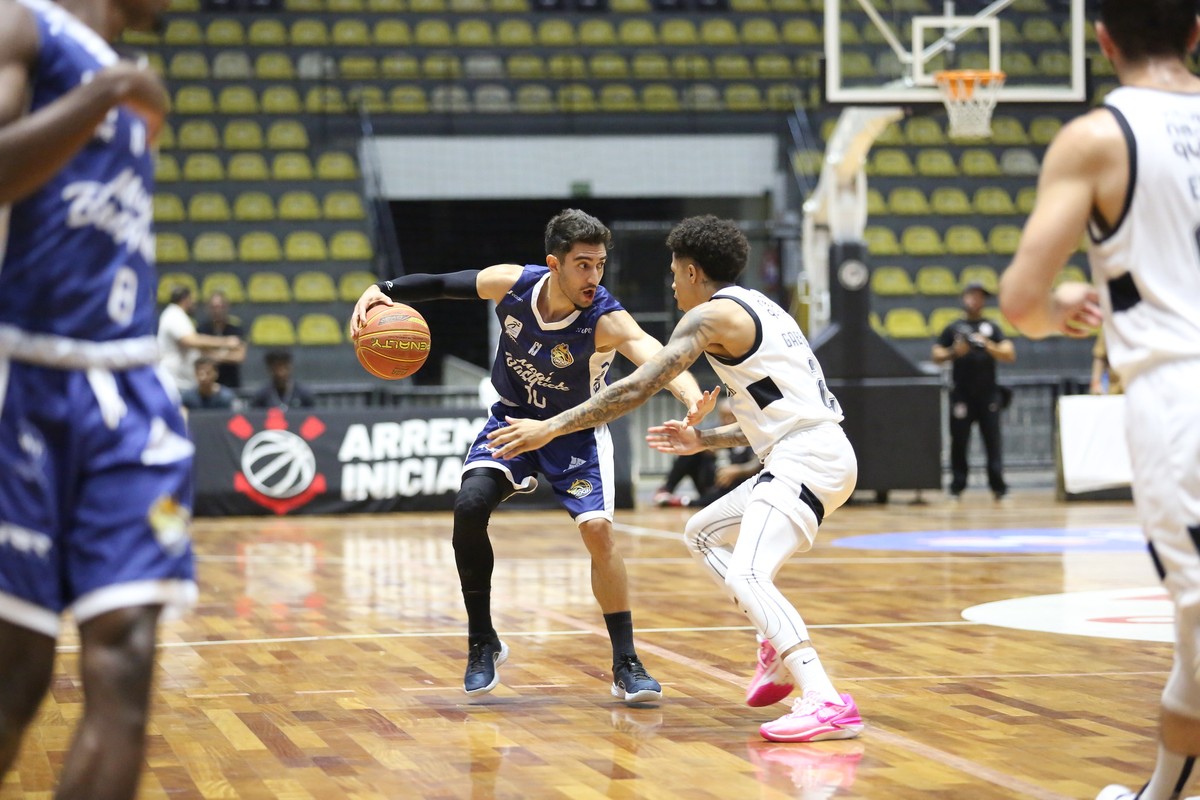 Lucas Lacerda decide com bola de três no fim, e Mogi vence o ...