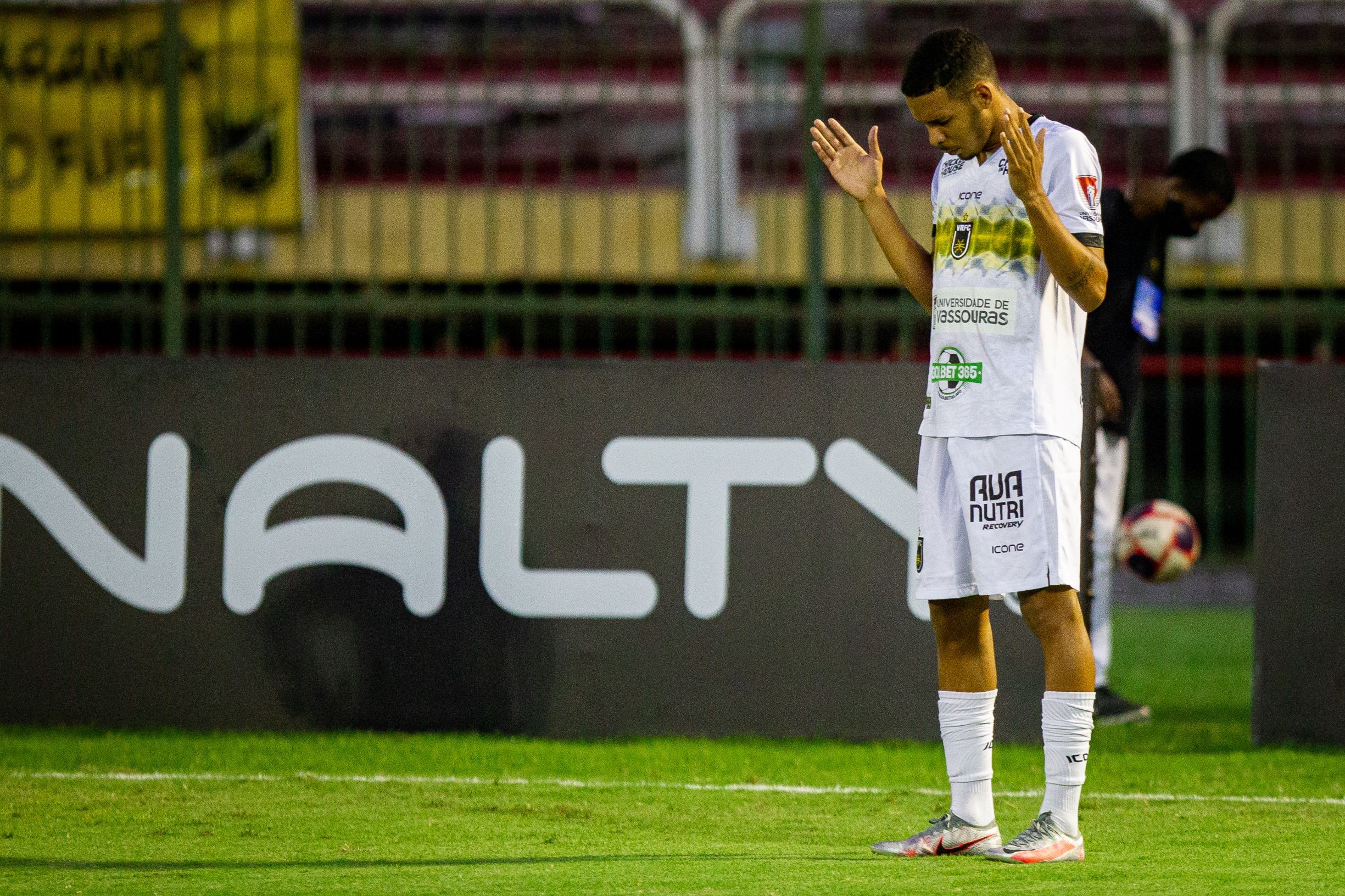 Ex-Volta Redonda, Gabriel Pereira conquista título na Dinamarca e vai ...