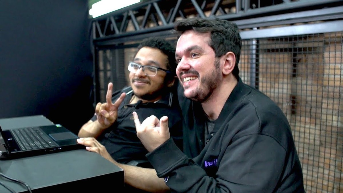 Twitch: Gaules faz do cadeira motorizada para streamer PCD | streamers | ge