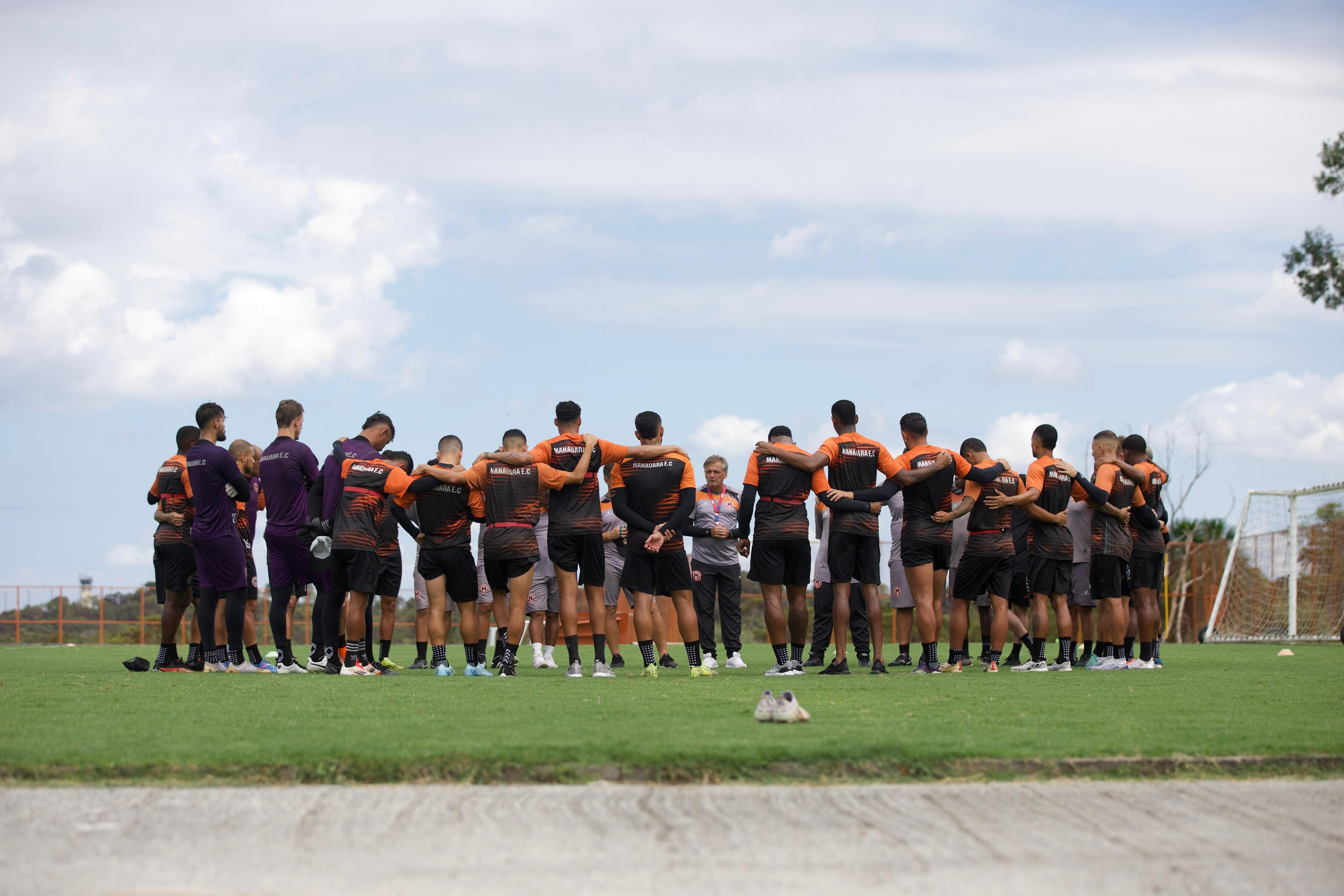 Manauara se reapresenta e faz primeiro treino após duas semanas no Pará ...