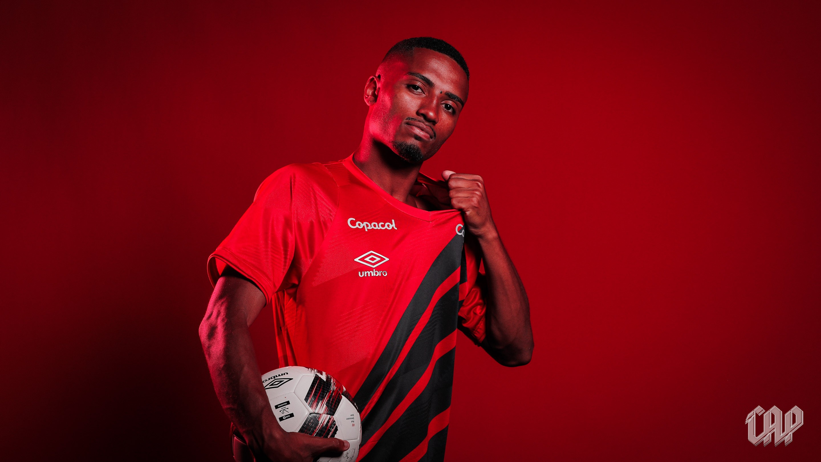 Athletico anuncia a contratação de Leozinho, ex-melhor do mundo sub-23 ...
