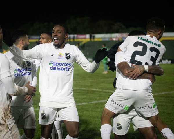 Técnico comemora entrega do grupo em empate e vê ABC em transição na ...