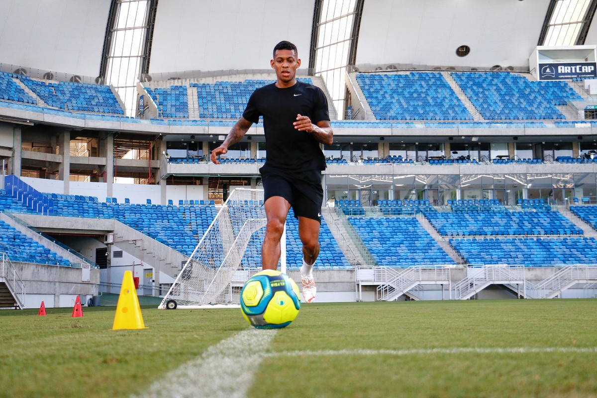 Em pré-temporada na Turquia pelo FC Vorskla, Ricardo Lopes diz estar ...