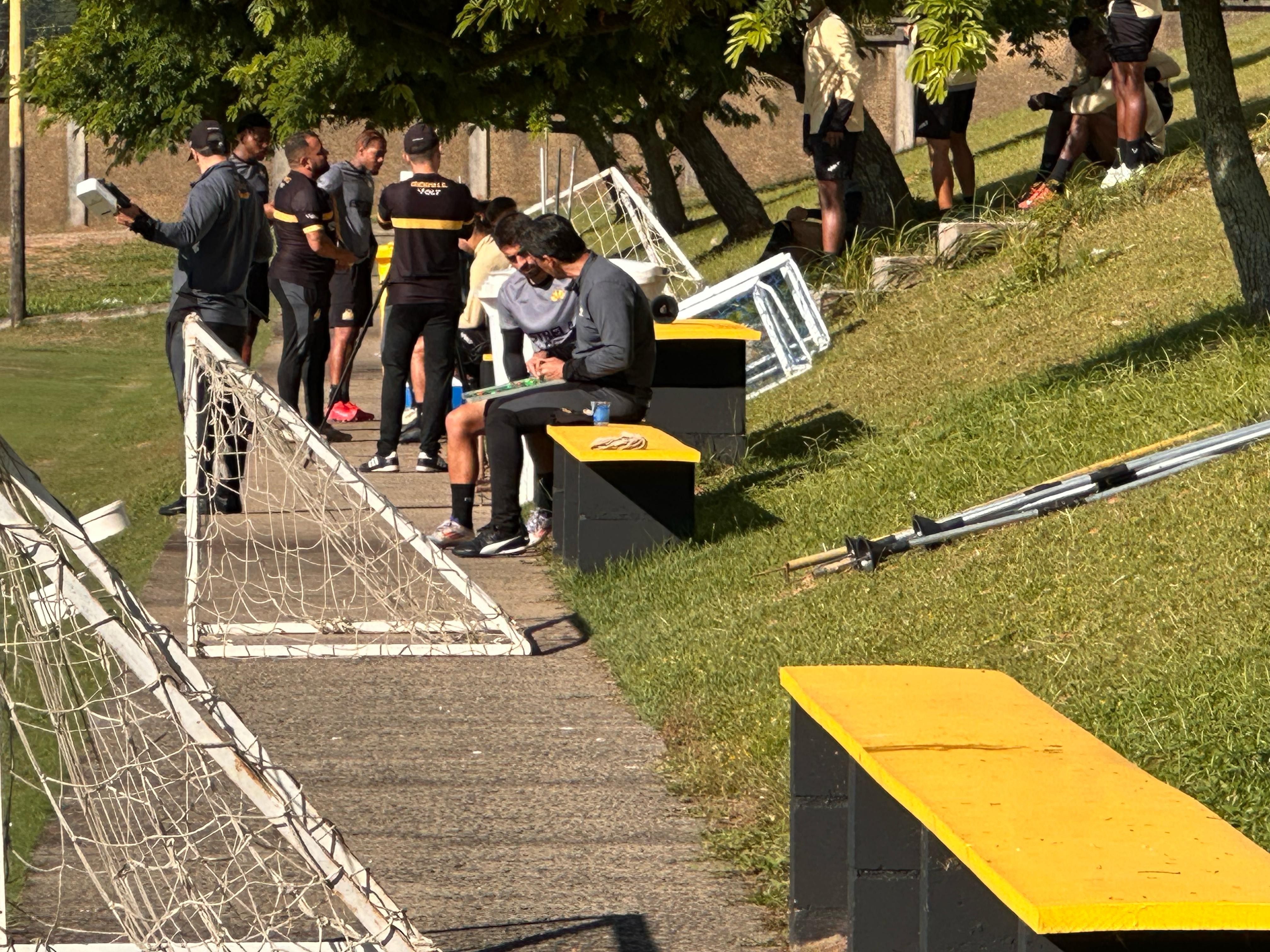 João Carlos pode ser a novidade no Criciúma contra o Bragantino