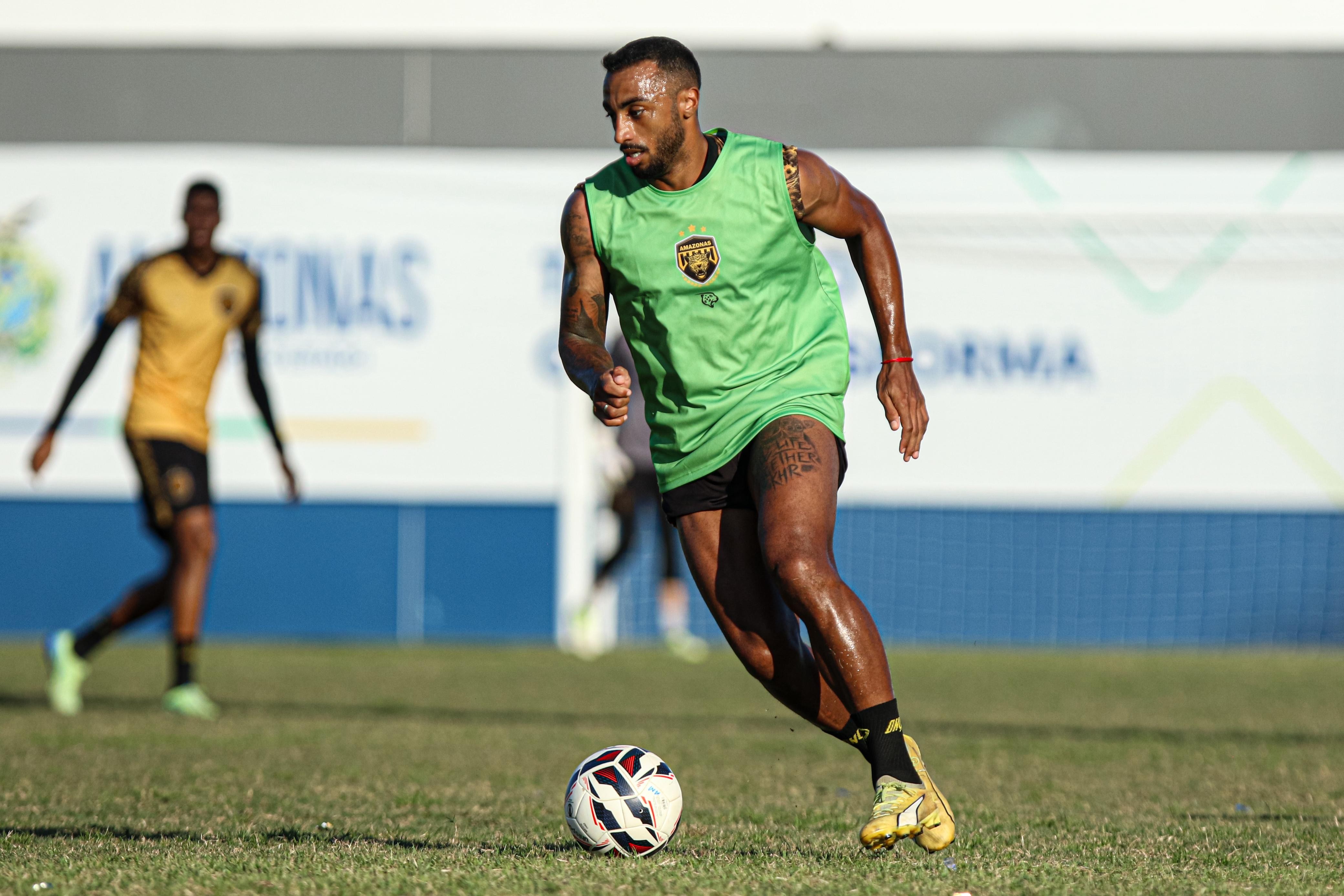 Carlos Akapo afirma que Amazonas deve quatro meses de salários; Clube ...