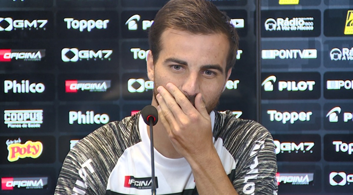 Sem dores, Longuine se coloca à disposição de Jorginho e admite ...