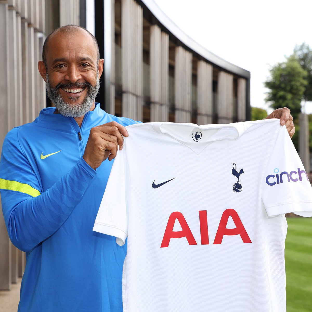 Tottenham anuncia português Nuno Espírito Santo como novo técnico ...