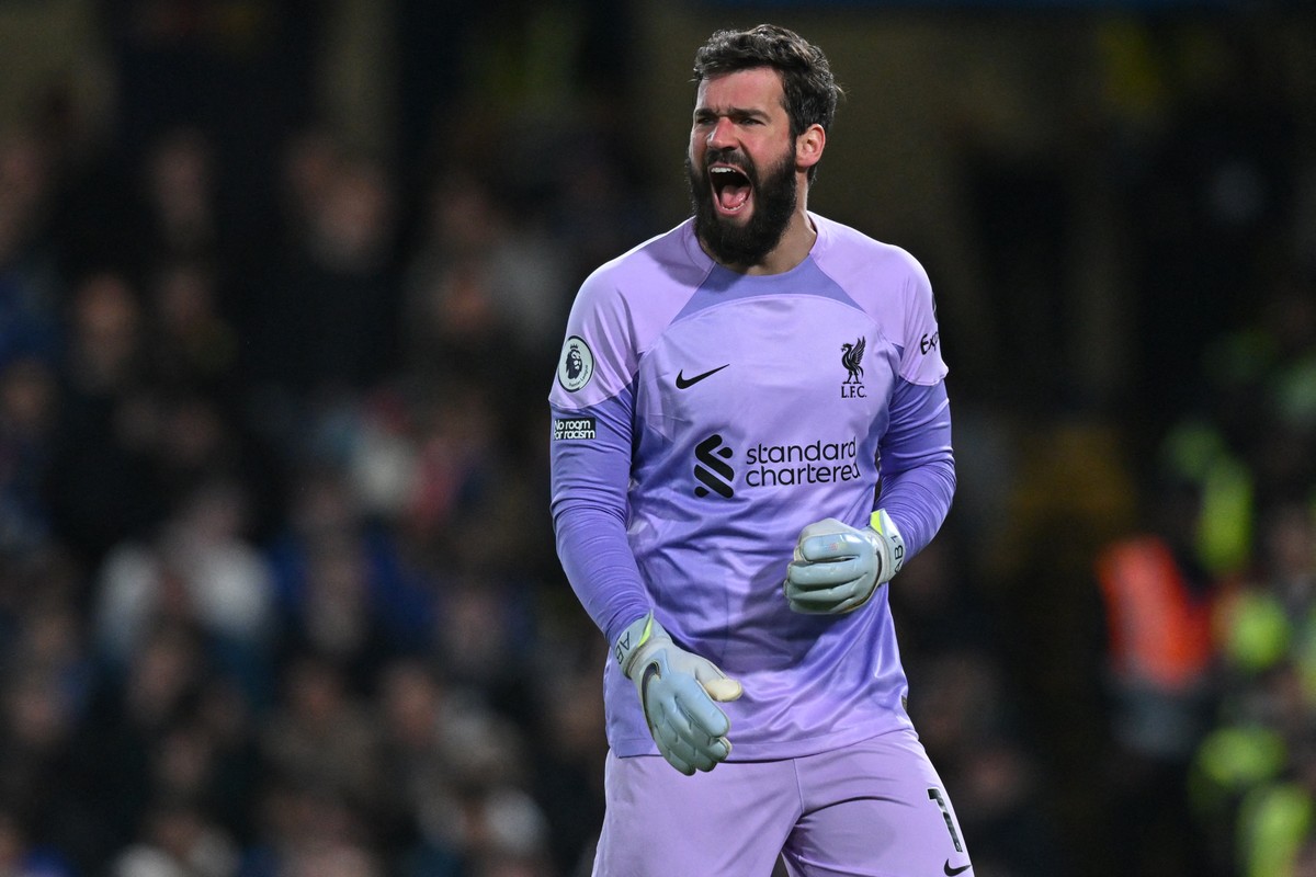 Alisson vive Premier League mais exigente pelo Liverpool | futebol ...