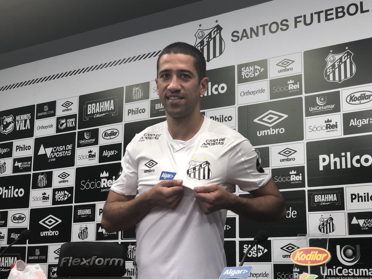 Evandro diz que precisará de tempo para estrear no Santos e elogia ...