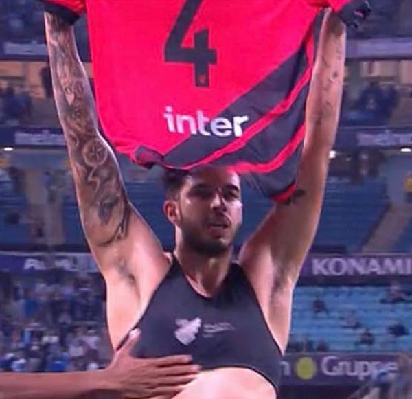 Kaíque Rocha decide em vitória do Athletico, faz primeiro gol na carreira e provoca a torcida do ...