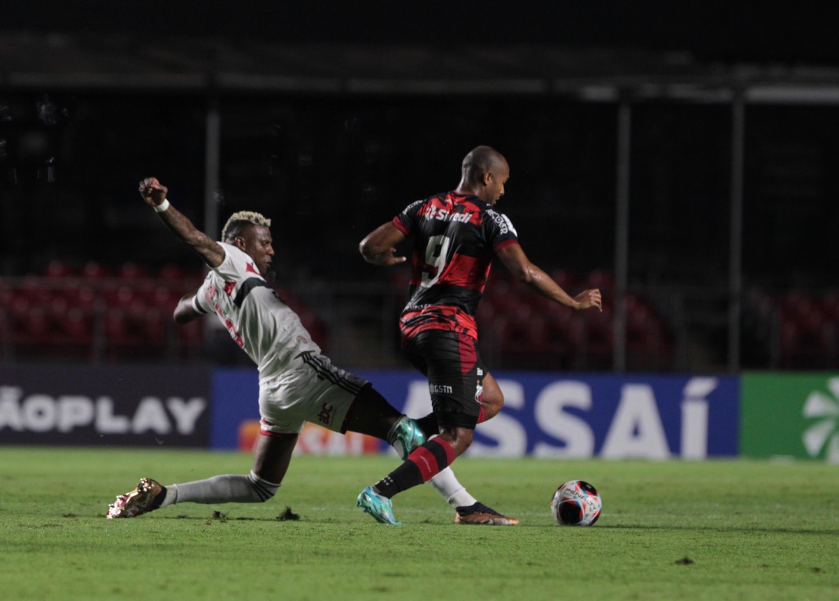 Arboleda celebra retorno após seis meses sem jogar no São Paulo ...