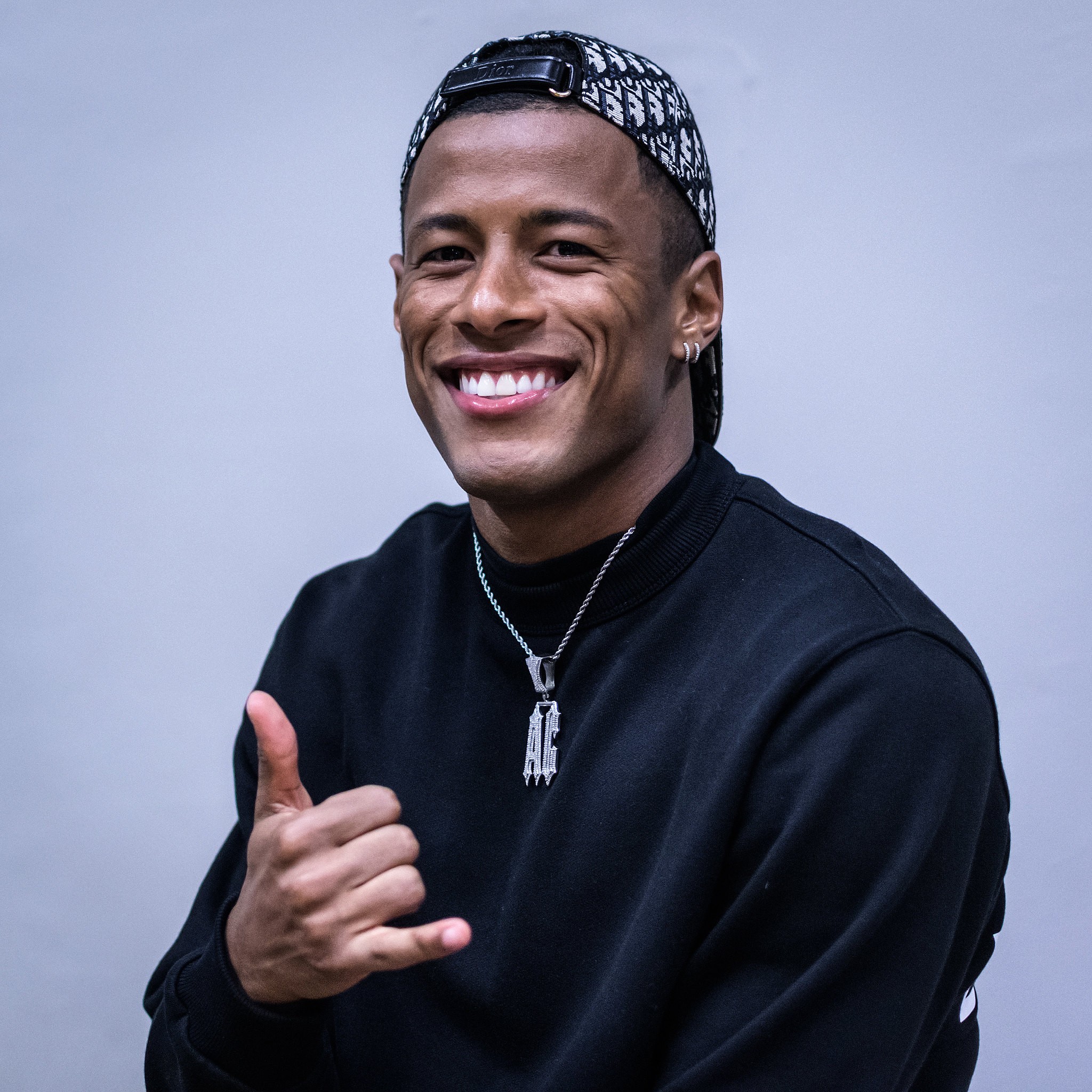 Arthur Gomes, do Cruzeiro, embarca para assinar com o Dínamo | Ge