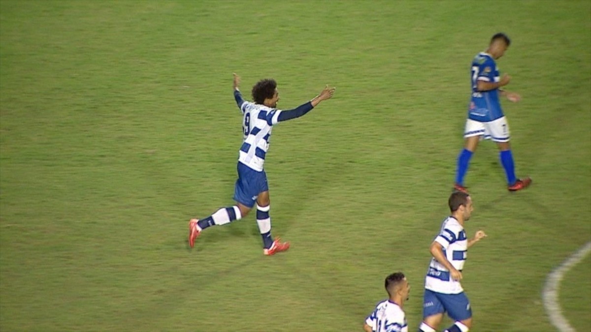 Análise: Pelas beiradas, Taubaté aposta no jogo aéreo para vencer Água ...