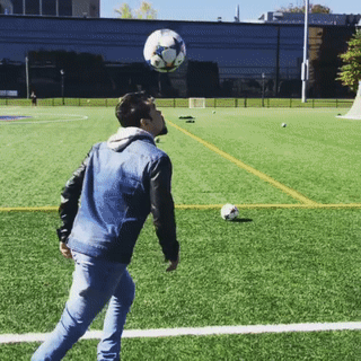 Aposentado, Kerlon cria time para jovens e mostra que drible da ...