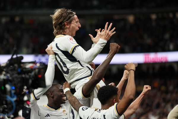 Real Madrid renova contrato de Modric por mais uma temporada, diz ...