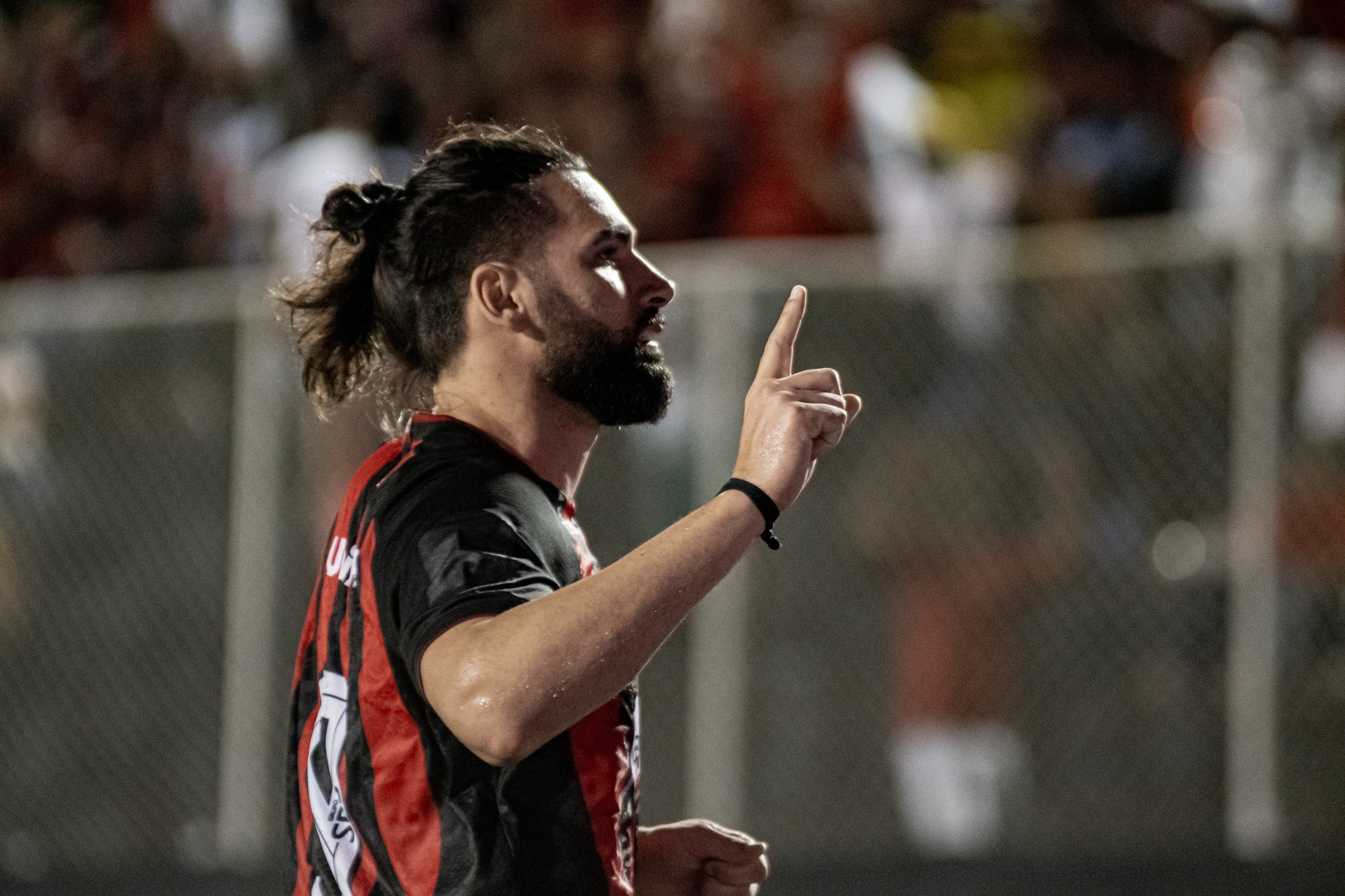 Após acesso, Vitória pode ser campeão da Série B nesta terça-feira ...
