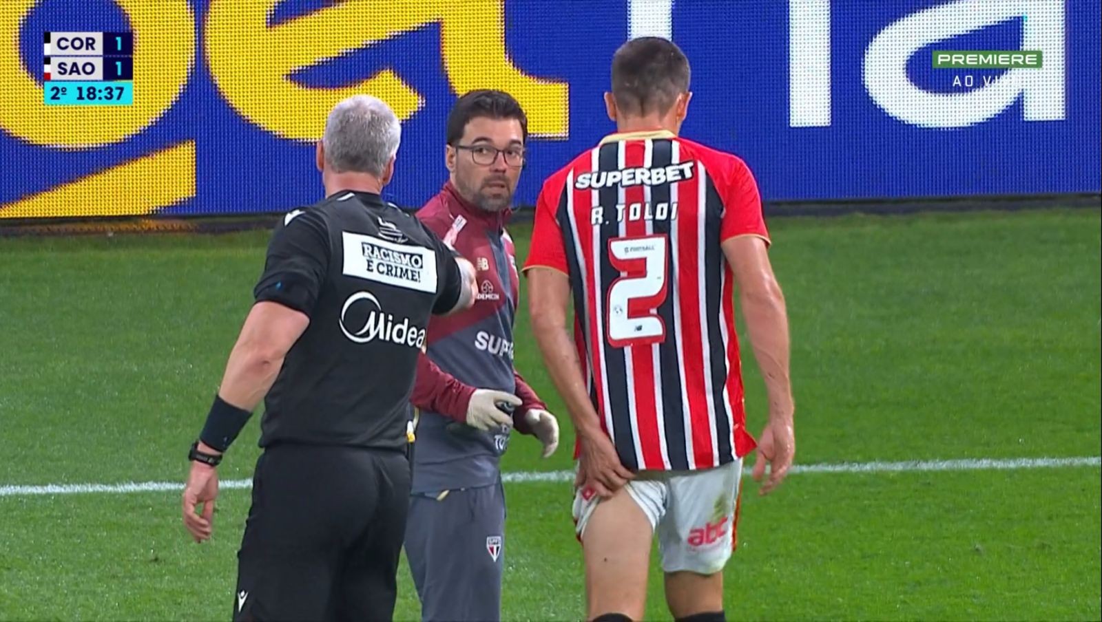 Exame detecta lesão de quadril em Rafael Tolói, do São Paulo | Ge