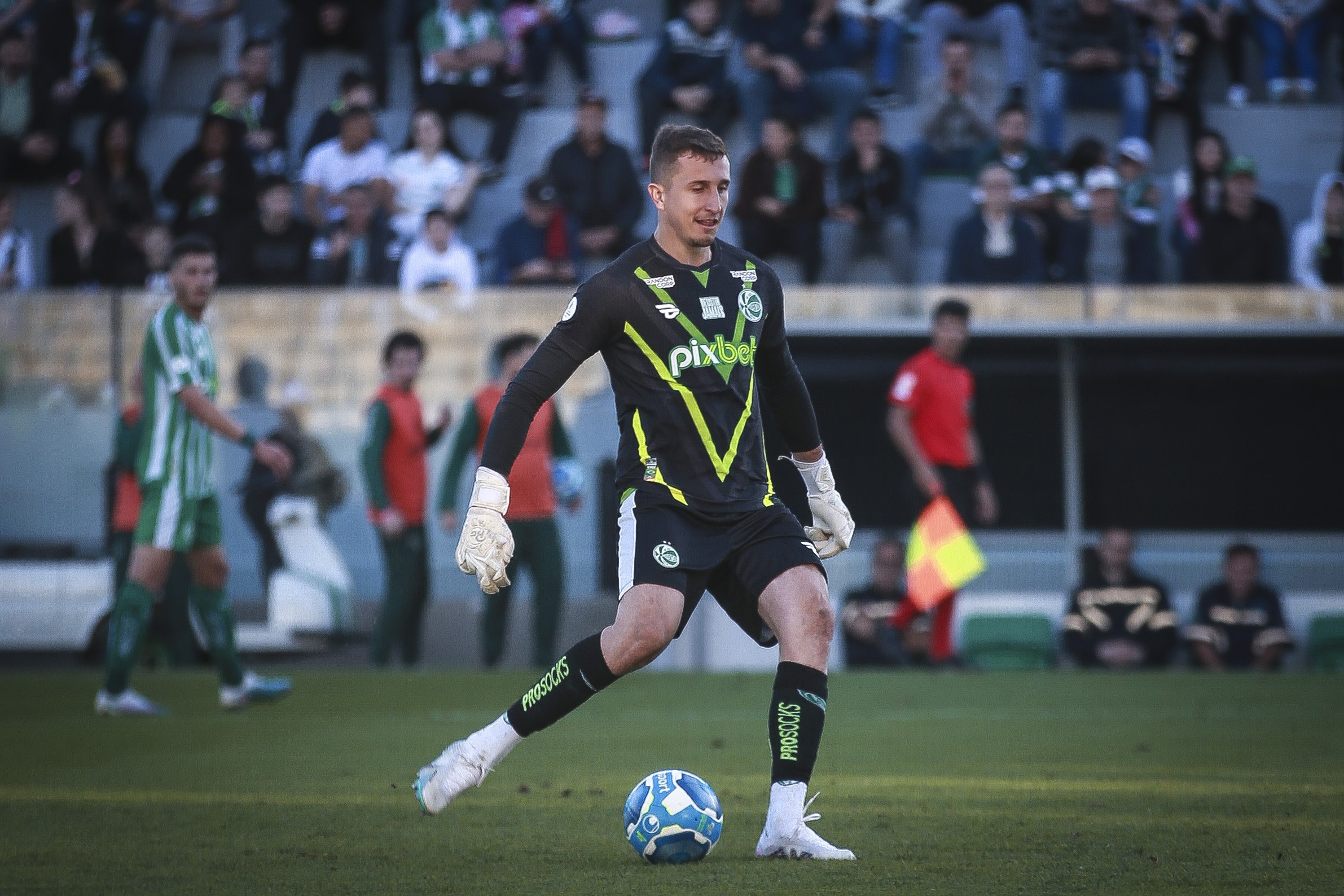 Thiago Couto chega ao Vitória após não se firmar no Sport | Ge