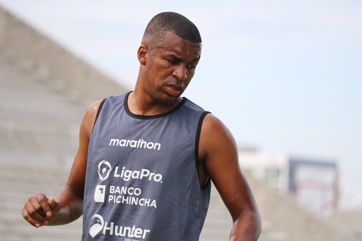 Ex-Flamengo e Grêmio, Erazo detalha problemas do Equador: "Tem pessoas ...