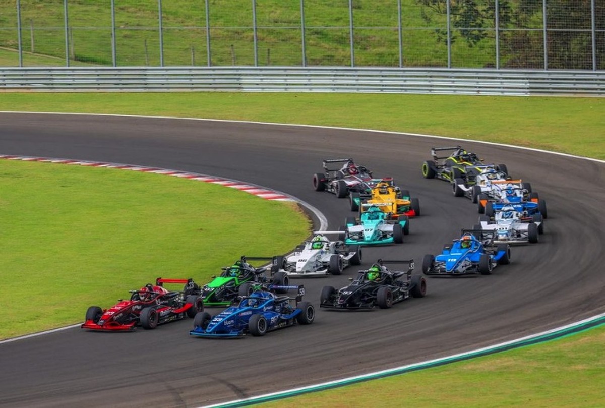 Pedro Antunes não sobe ao pódio na 6ª etapa da Fórmula Delta, em Mogi ...