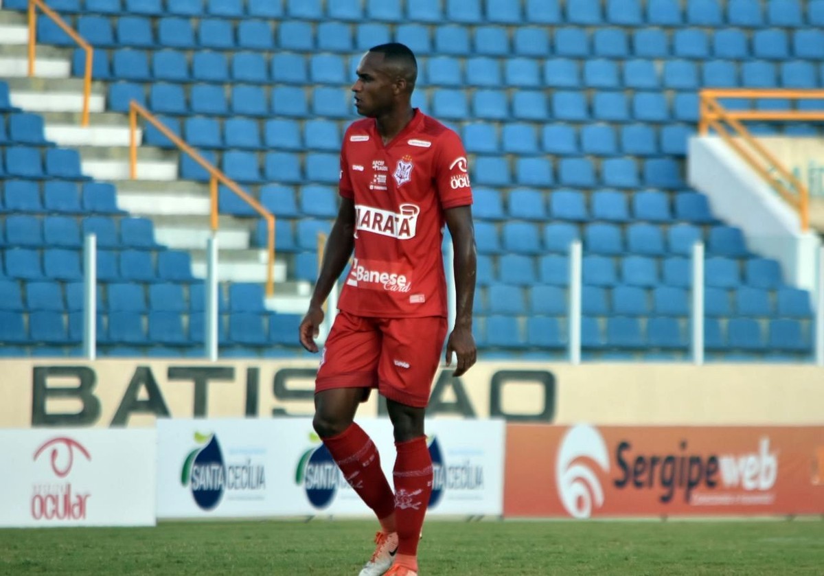 Júlio Pit celebra sequência do Sergipe sem levar gols na Série D ...