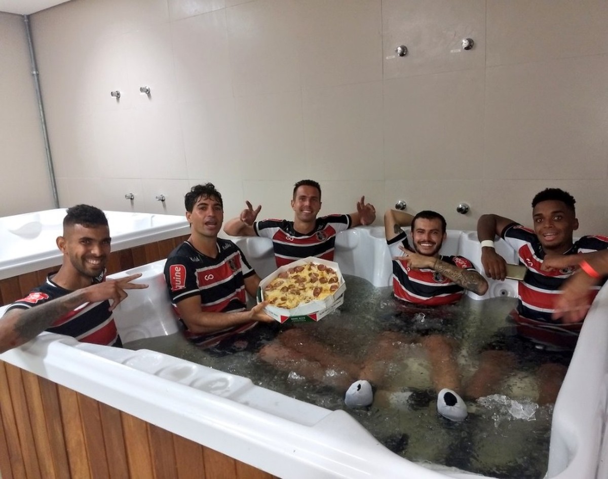 Após vitória sobre América-PE, Santa Cruz relembra meme "piscininha ...