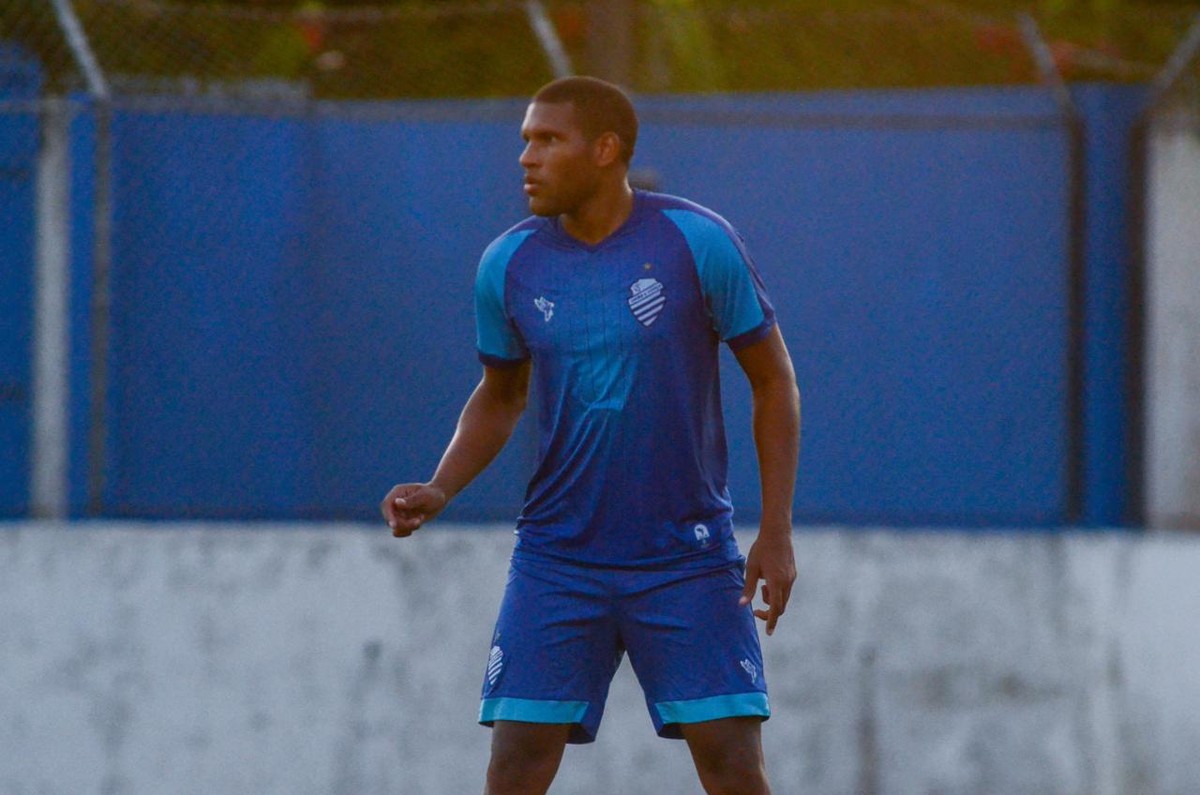 Matheus Felipe dentro, Patrick Brey fora: CSA está pronto para o duelo ...