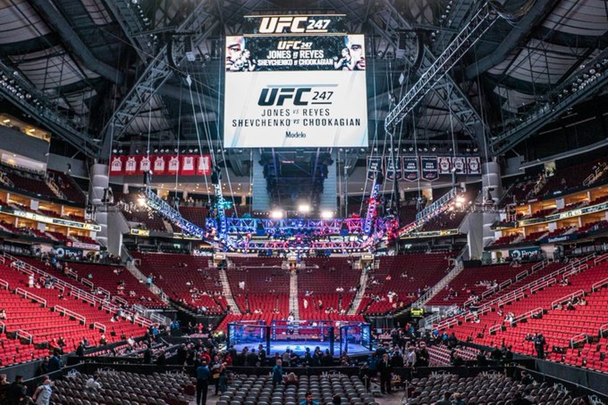 Com disputa de título dos médios no card, Ultimate marca UFC 271 em ...