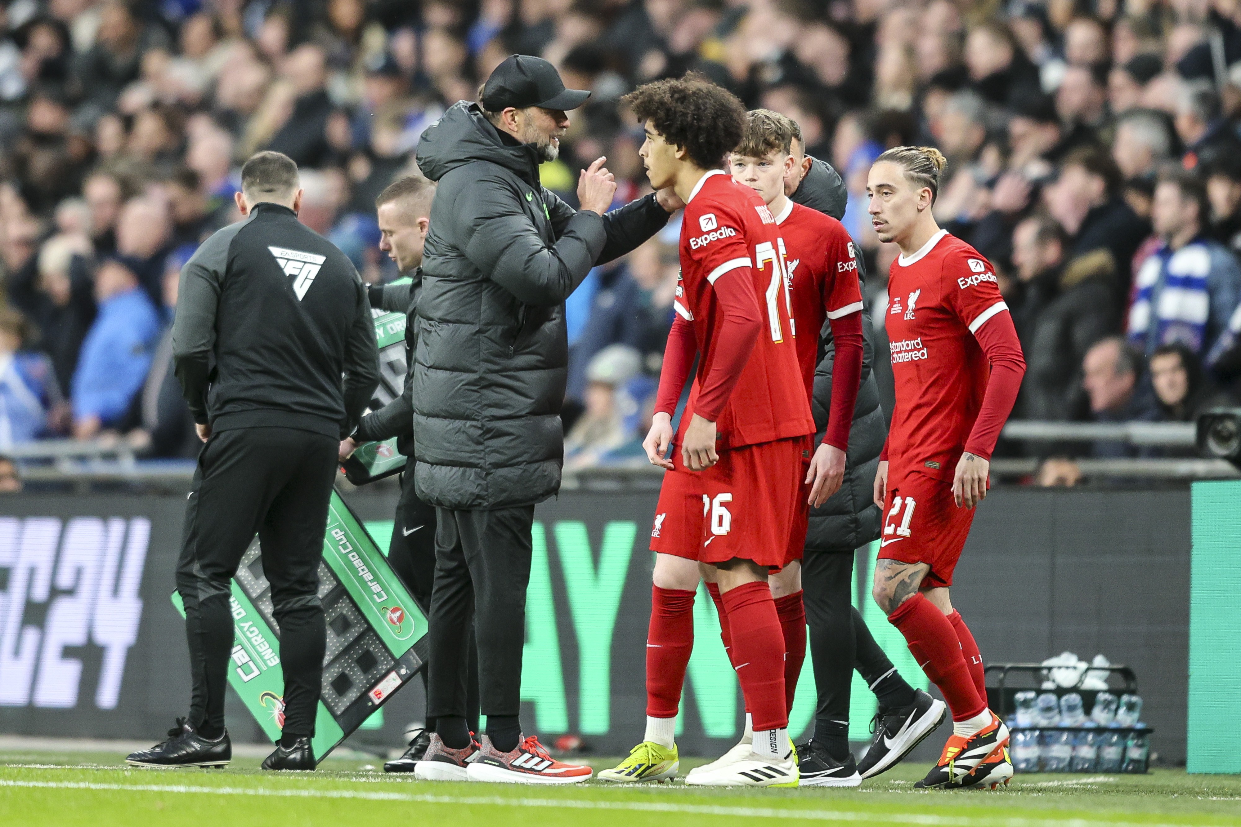 Sem celular e sem ego: diretor revela segredos da base do Liverpool | Ge
