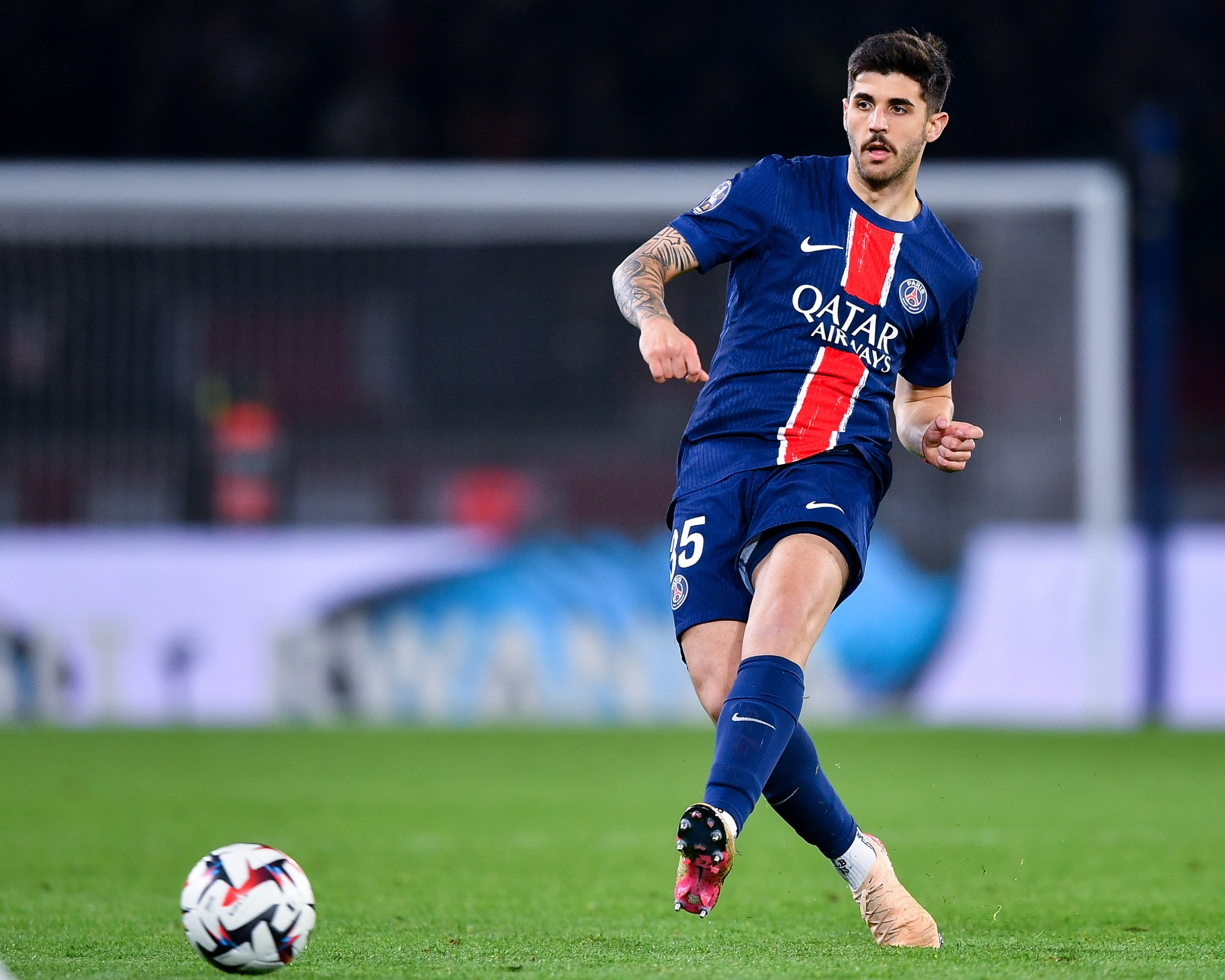 Finalista da Champions com o PSG, Beraldo comemora convocação para ...