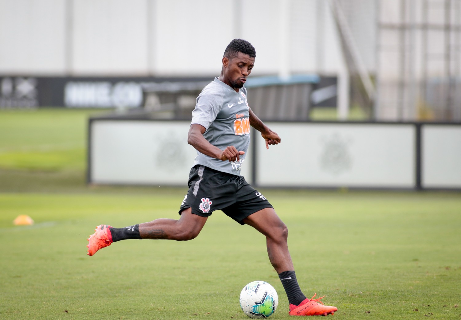 Último reforço do Corinthians, Jonathan Cafú "desaparece" e não joga há ...