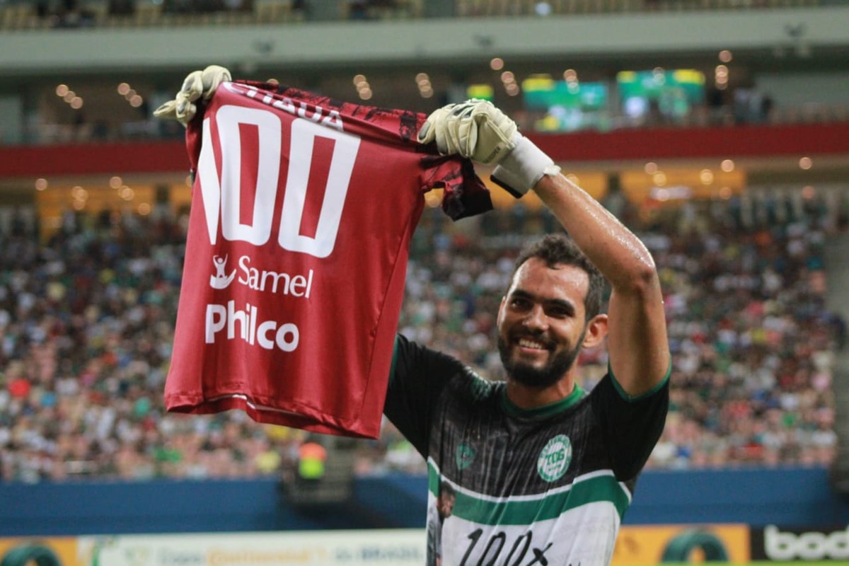 Jonathan tem lesão muscular na coxa e pode ficar de fora do resto do ...