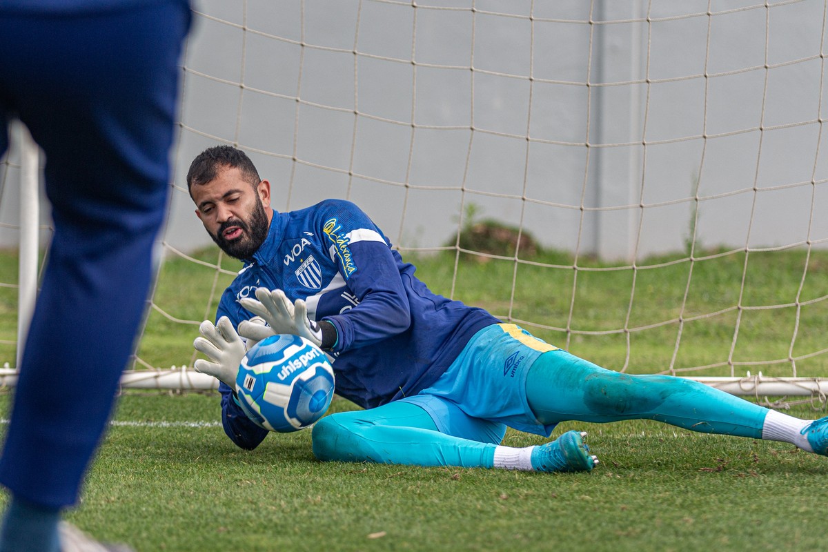 Ygor Vinhas rescinde com o Avaí e retorna ao Água Santa | futebol | ge