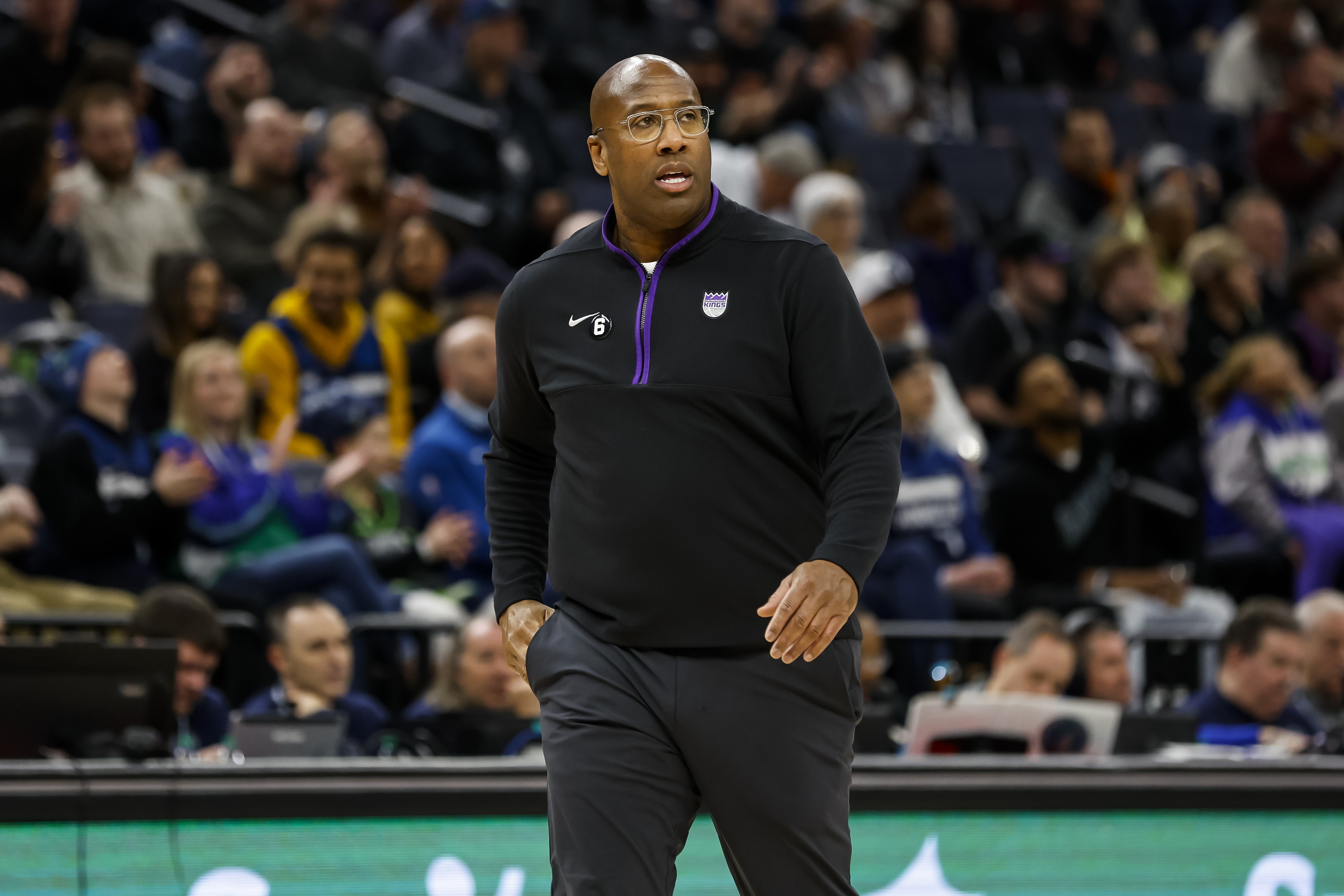 Sacramento Kings demite técnico após sequência ruim na NBA | Ge