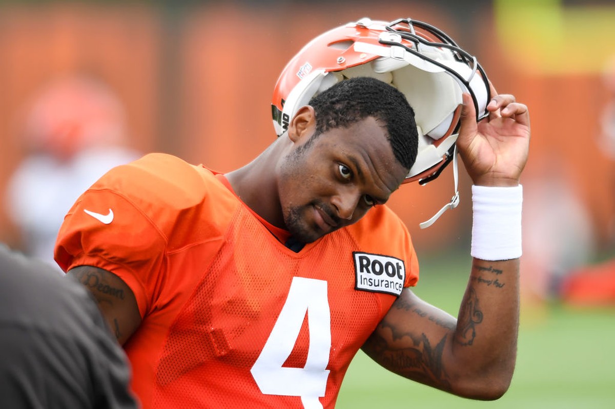 Watson é suspenso por 11 jogos e multado em R$ 25 milhões por assédio ...