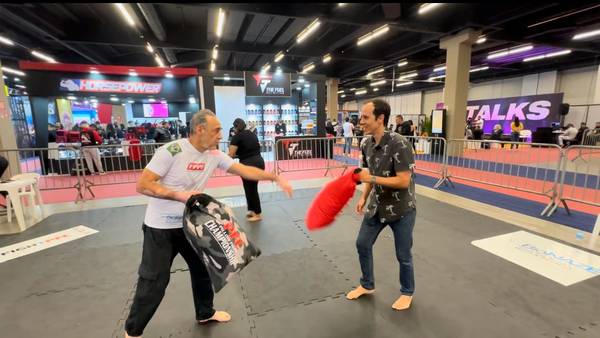 Pillow Fight: luta de travesseiros tem premiações em dólar e busca ...