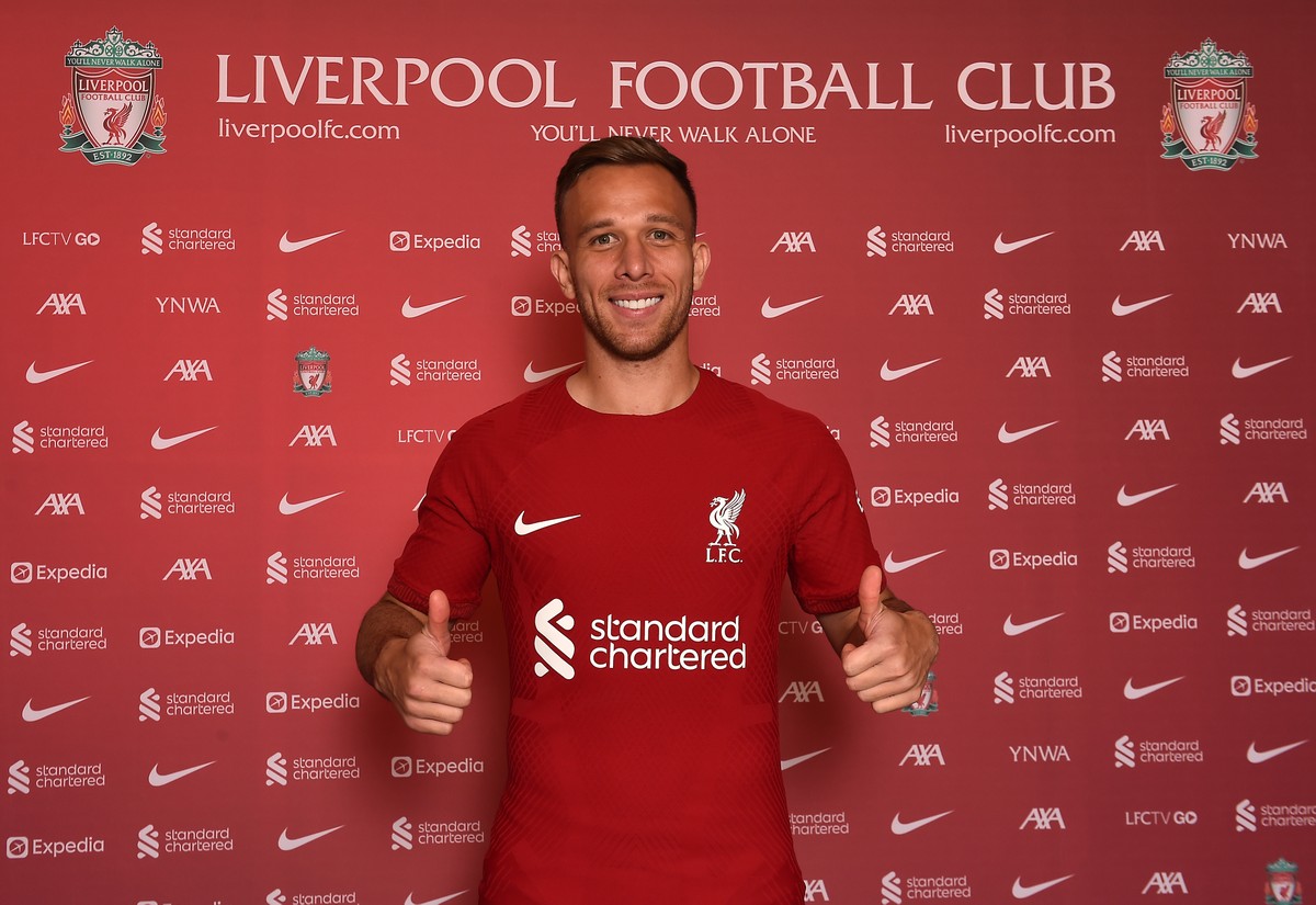 Liverpool anuncia contratação de Arthur, ex-Juventus | futebol ...
