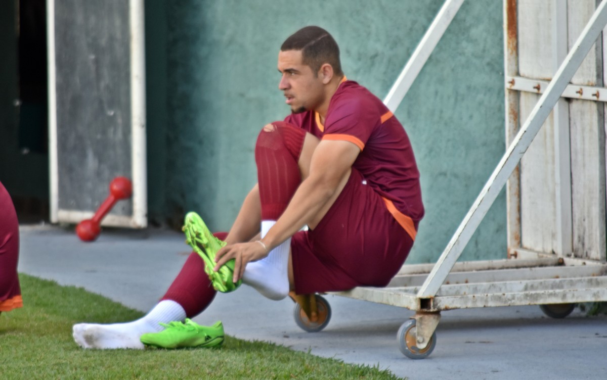 Muchacho, do Boa Esporte, brinca e revela “ameaças” por "risco de lei ...