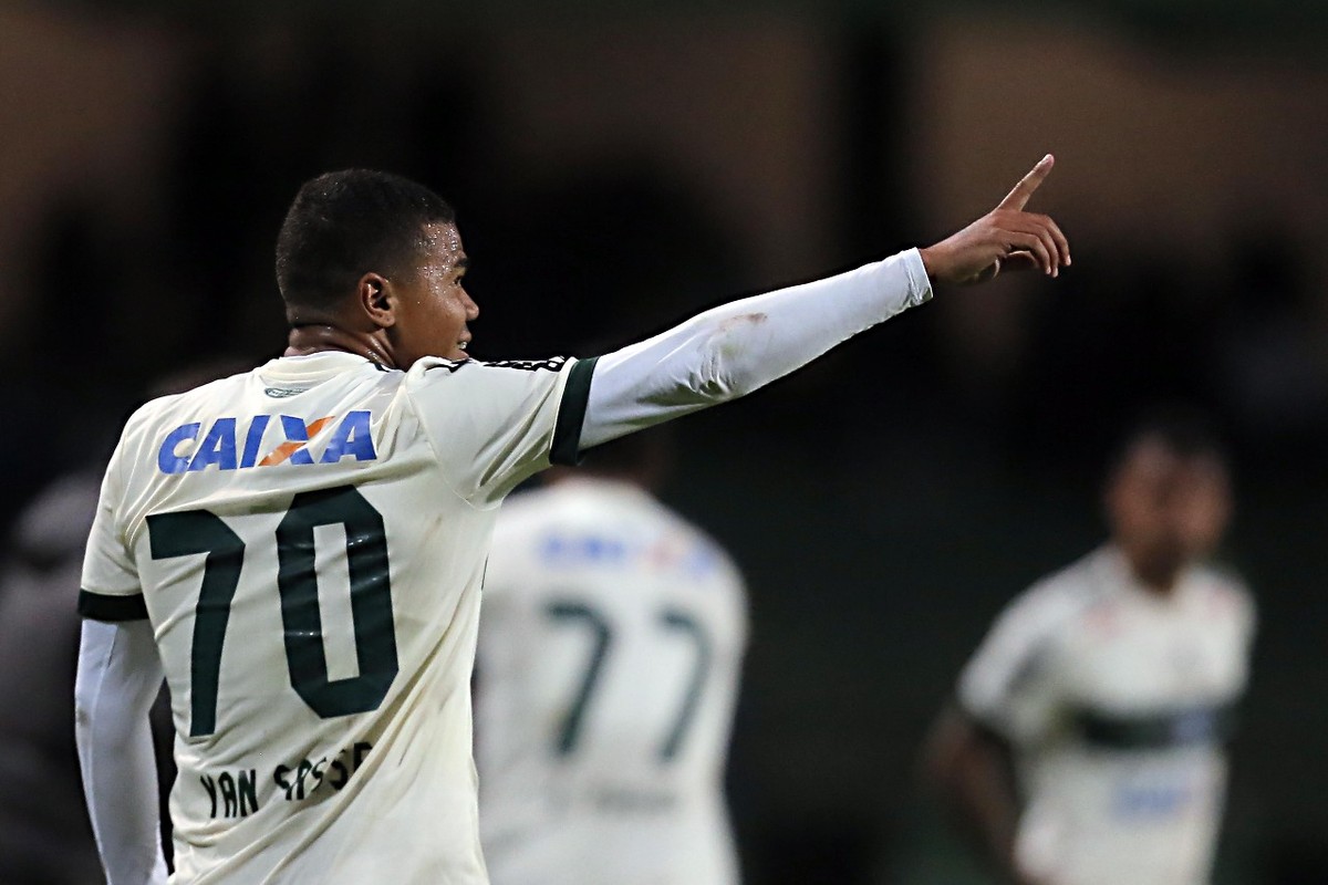 "Jogador do improvável", Yan Sasse ganha pontos e tenta se firmar no ...